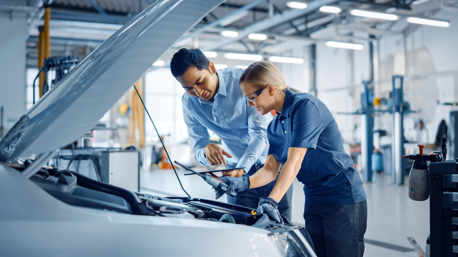5 Tips for Connecting With Automotive Technician Talent