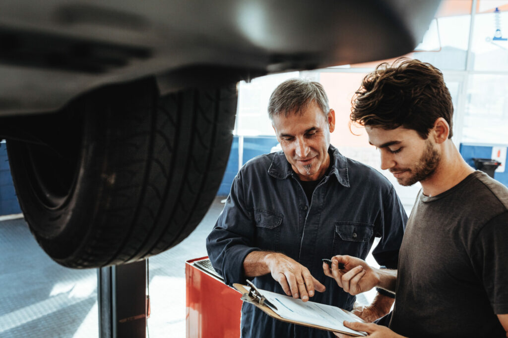 Build A Great Employee Referral Program At Your Dealership